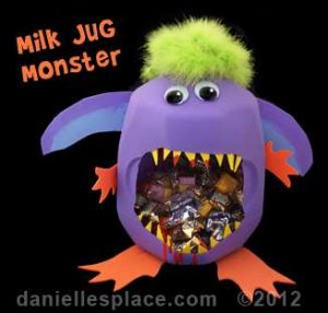 Adorable recycled monsters filled with candy for Halloween – Recycled ...