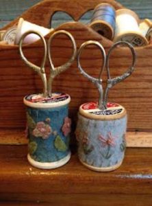 Recycled wood thread spools make a great tiny “canvas” for fiber art ...